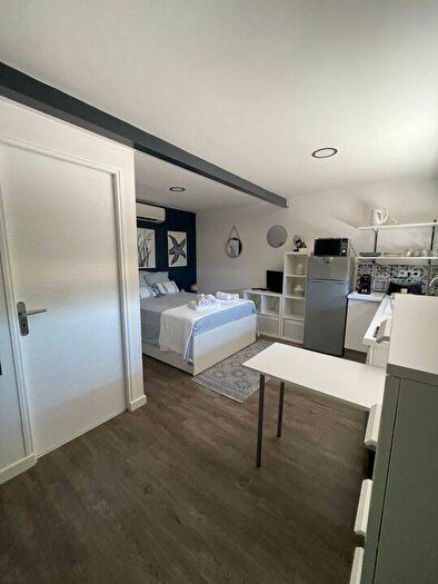 Nord Est, Ollioules : Appartement 1 pièce à louer
