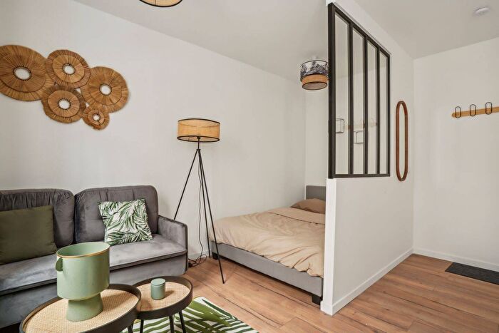Appartement 1 pièce à louer à La Fourche-Guy Môquet, Paris 17ème arrondissement