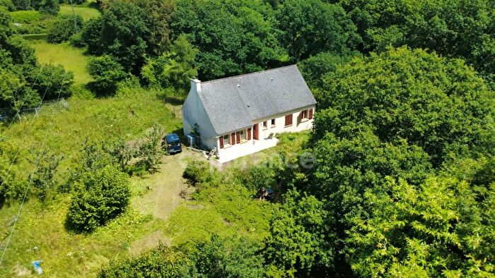 Maison 7 pièces à Berrien, à vendre