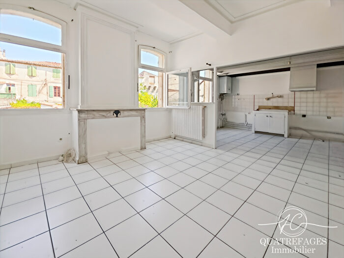 Appartement 3 pièces à vendre - Beaucaire, Centre-ville