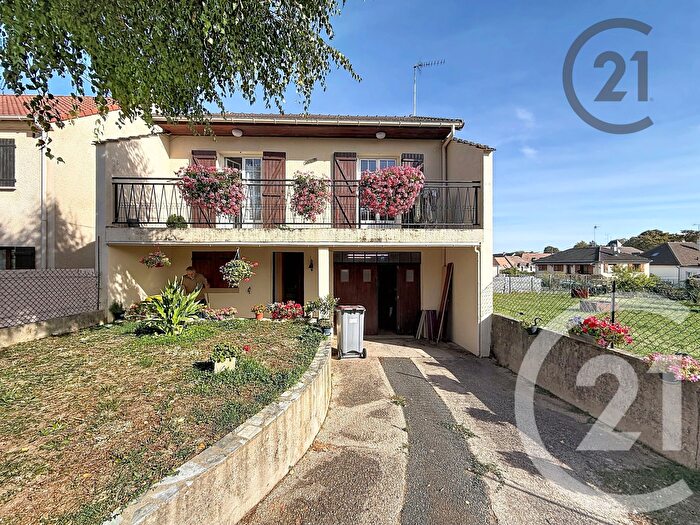 Maison 3 pièces à Cannes-Écluse, à louer