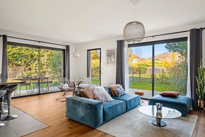 Appartement à vendre - Lyon e  - 5 pièces - 3 chambres