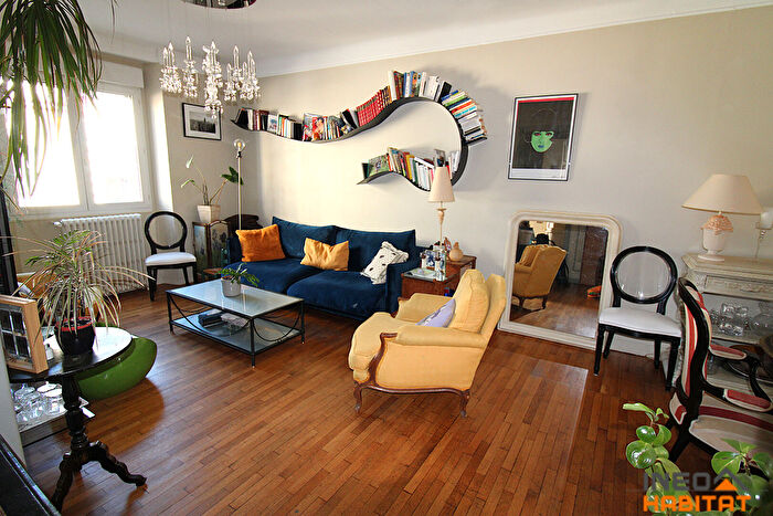 Maison à vendre - Quartiers Sud-Ouest, Sainte-Thérèse - 8 pièces - 6 chambres