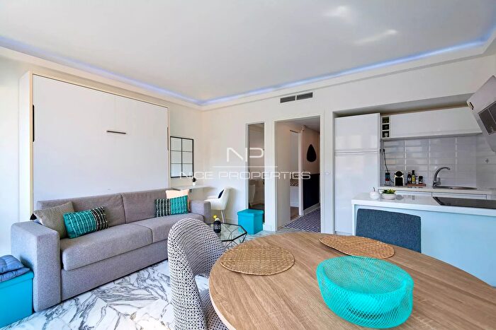 Appartement à vendre - Nice, Carré dor - 1 pièce