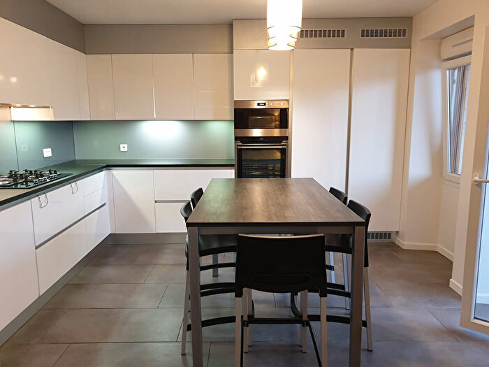 Appartement à vendre - Cessy - 4 pièces - 3 chambres