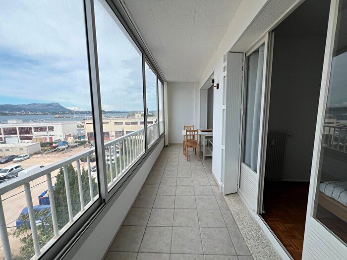 Appartement 3 pièces à Village, Saint-Mandrier-sur-Mer, à louer
