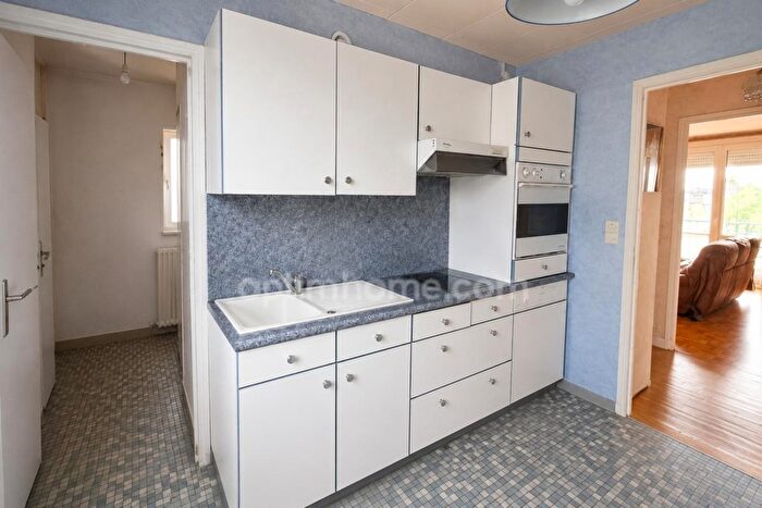 Quartiers Sud-Ouest, Sainte-Thérèse : Appartement 3 pièces à vendre