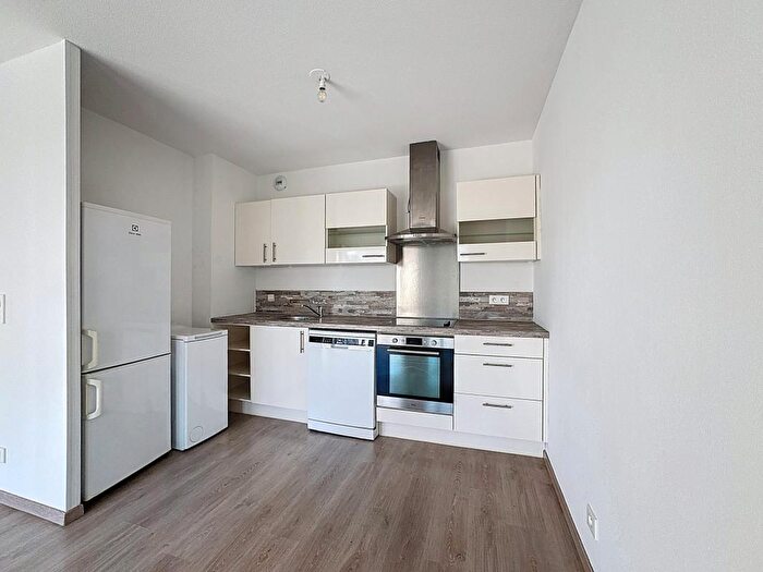 Appartement à louer - Ajaccio, Citadelle - 3 pièces - 2 chambres