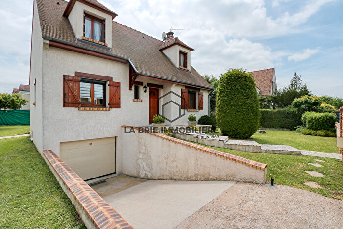 Maison à vendre - Villecresnes - 5 pièces - 4 chambres