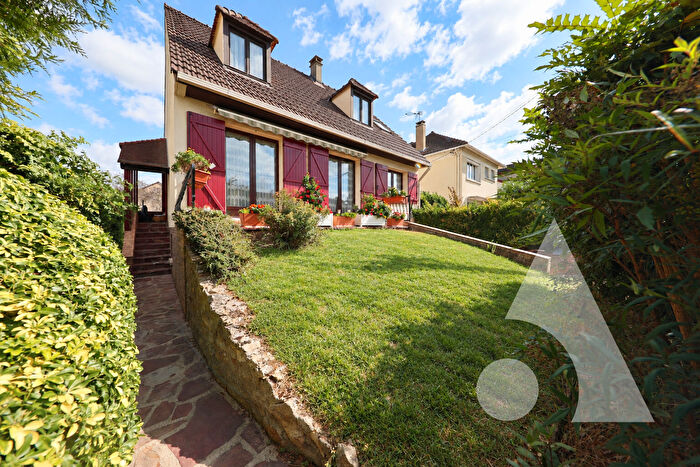 Viry-Châtillon, Le Plateau : Maison 6 pièces à vendre