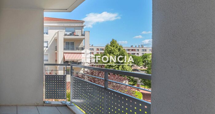 Appartement 2 pièces à Décines-Charpieu, Centre-ville, à vendre