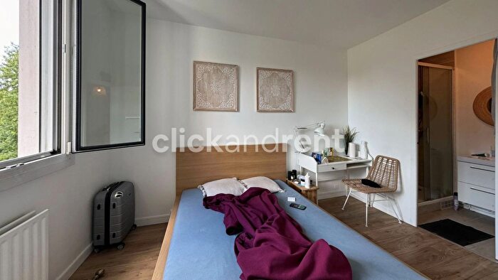 Appartement à louer - Noisy-le-Grand, Ouest - 5 pièces - 4 chambres