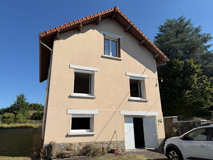 Maison 4 pièces à vendre - Bourg-Lastic