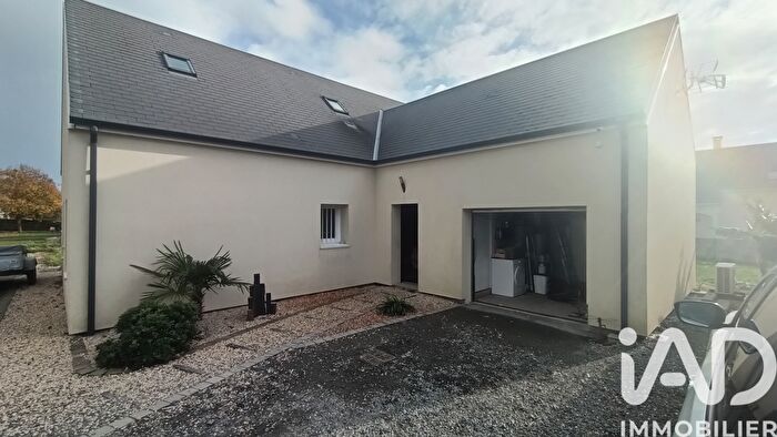 Maison à vendre - Courchamps - 8 pièces - 4 chambres