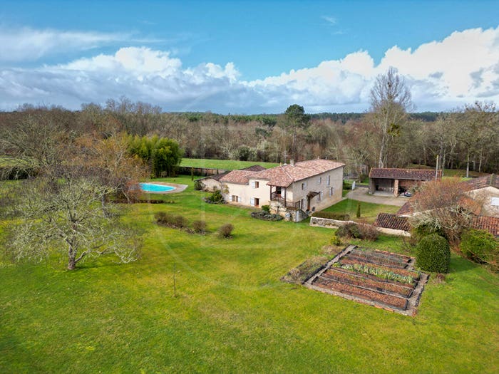 Maison 8 pièces à vendre à postalCode