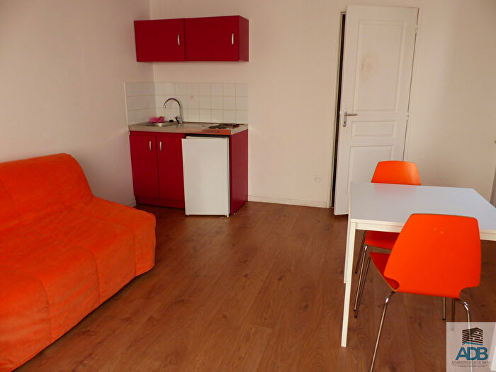 Appartement 1 pièce à Roanne, Centre-ville, Varenne, à louer