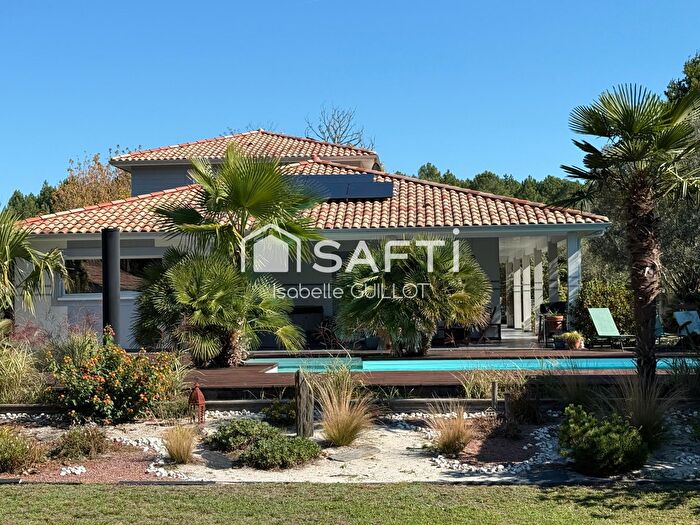 Maison à vendre - Audenge - 7 pièces - 6 chambres