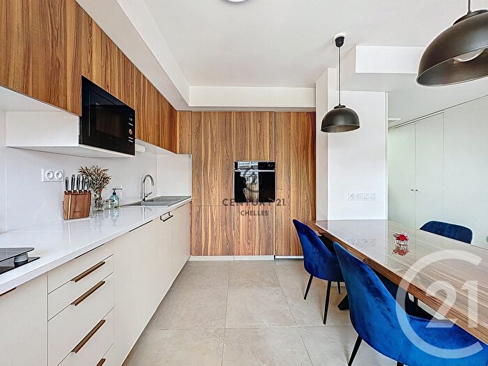 Appartement à vendre - Neuilly-sur-Marne, Carnot, République - 3 pièces - 2 chambres