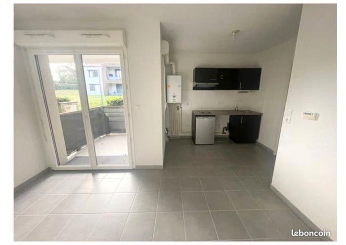 Saint-Geniès-Bellevue : Appartement 1 pièce à vendre