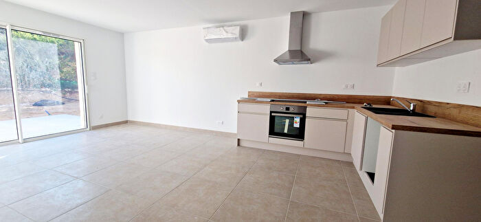 Maison à louer - Saint-Paul-Trois-Châteaux - 3 pièces - 2 chambres