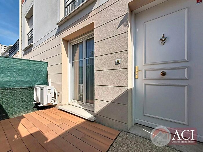 Appartement 1 pièce à Montmagny, Centre-ville, Carrières, à vendre