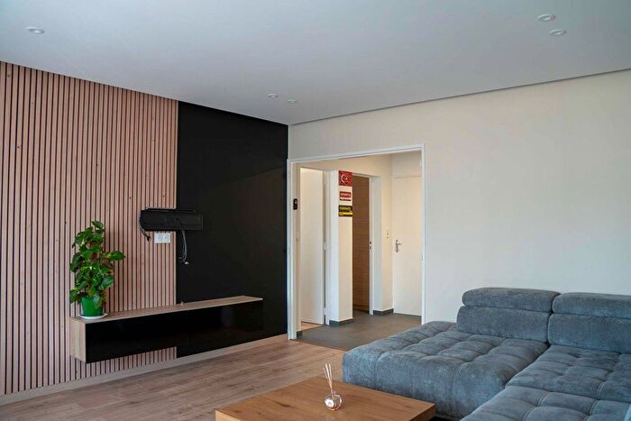 Appartement à louer - Centre Ville-Zone Industrielle, Champagnole - 3 pièces - 2 chambres