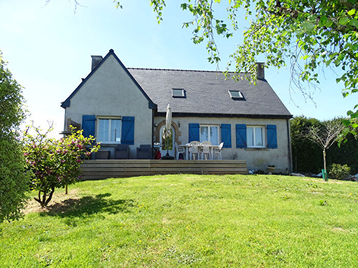 Maison à vendre - Plounévézel - 6 pièces - 4 chambres