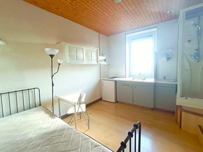 Appartement à louer - Centre Ville, Reims - 1 pièce