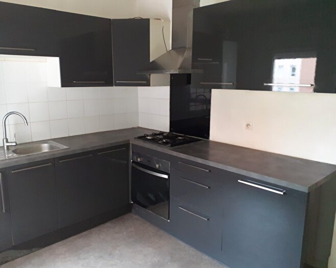 Appartement à vendre - Chartres, La Madeleine - 4 pièces - 3 chambres
