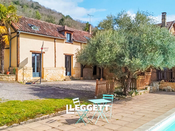 Maison à vendre - Sarlat-la-Canéda - 8 pièces - 4 chambres