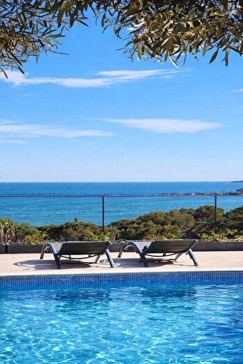 Maison à vendre - Sainte-Maxime, Centre-ville, Pléiades - 7 pièces - 4 chambres