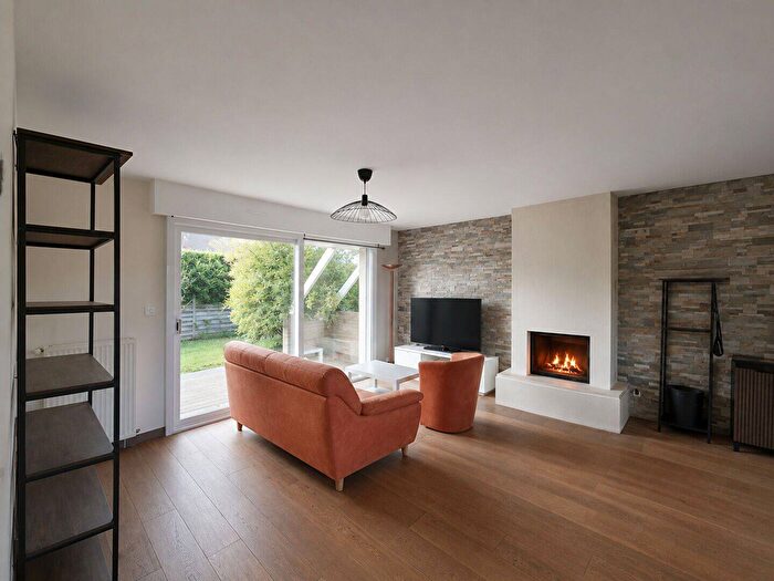 Maison 8 pièces à Houplin-Ancoisne, à louer