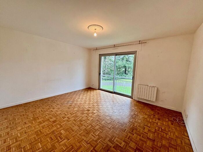 Appartement à louer - Riorges - 3 pièces - 2 chambres