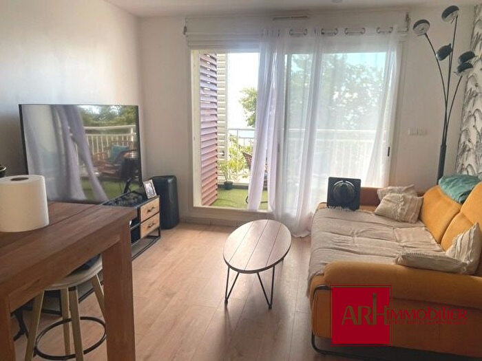 Appartement à louer - Saint-Denis - 3 pièces - 2 chambres