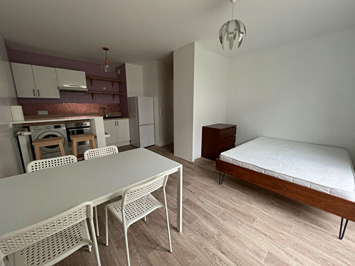 Fosses : Appartement 1 pièce à louer