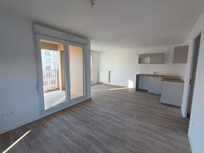 Appartement à louer - Bobigny, Centre-ville - 3 pièces - 2 chambres