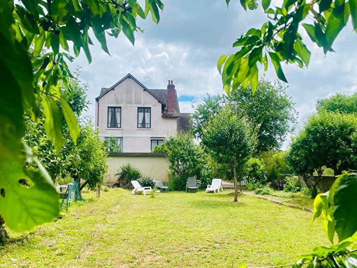 Villevallier - Maison 5 pièces à vendre