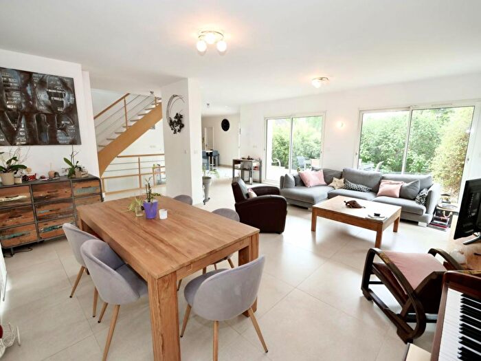 Maison à vendre - Livry-sur-Seine - 6 pièces - 4 chambres