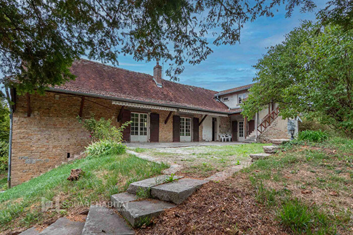 Maison 9 pièces à Lons-le-Saunier, Route de Marconay, à vendre