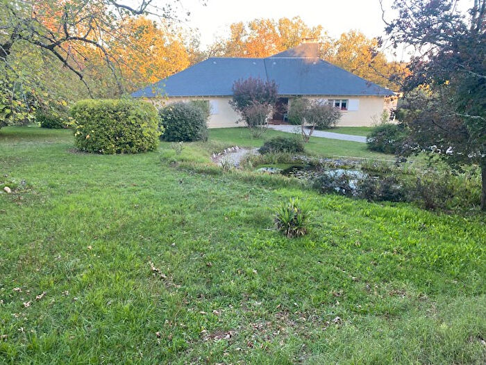 Maison à vendre - Noailles - 11 pièces - 6 chambres