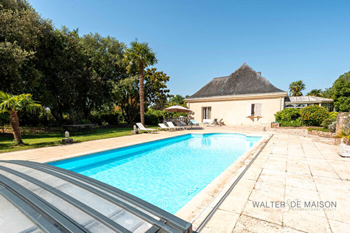 Mauves-sur-Loire : Maison 8 pièces à vendre