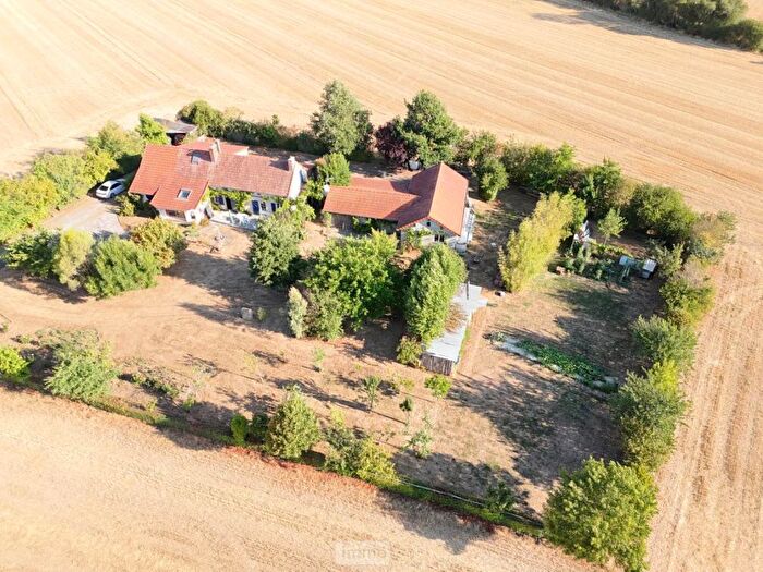 Maison 8 pièces à La Chapelle-Saint-Florent, à vendre
