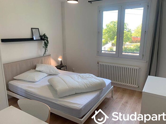 Appartement à louer - Vallée Verte, La Roche-sur-Yon - 1 pièce - 1 chambre