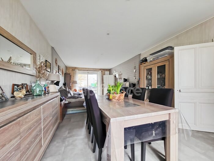 Maison à vendre - Saint-Usage - 6 pièces - 4 chambres