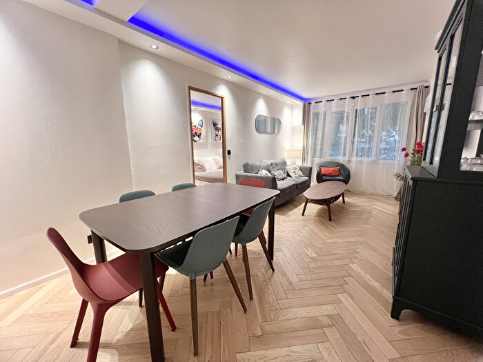 Appartement à vendre - Cannes, Centre-ville - 4 pièces - 3 chambres