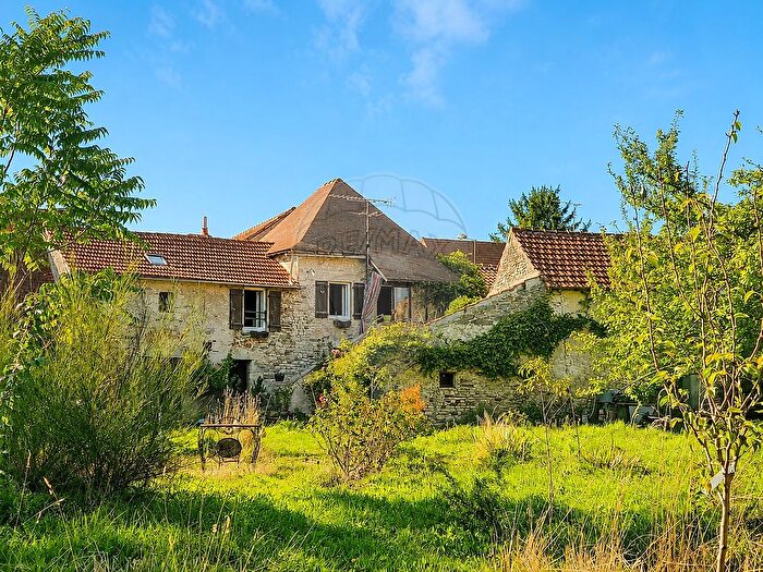 Maison 3 pièces à vendre à Bellenaves