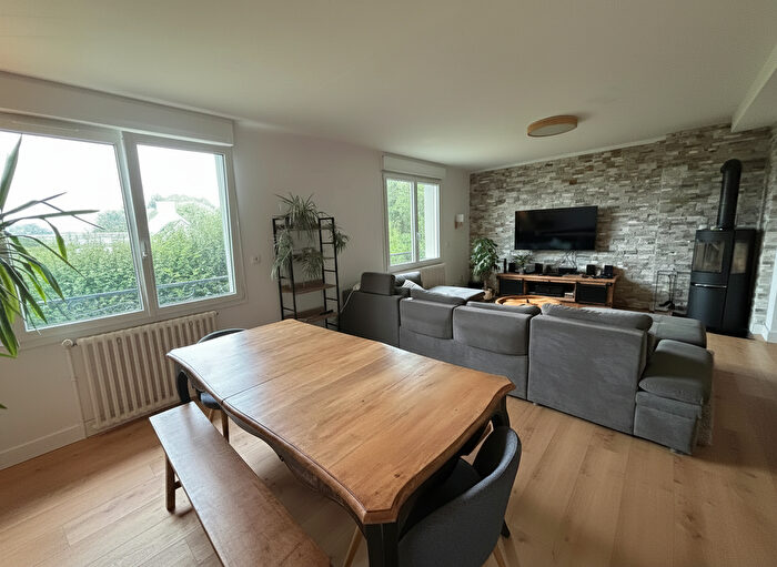 Maison 8 pièces à Sizun, à vendre