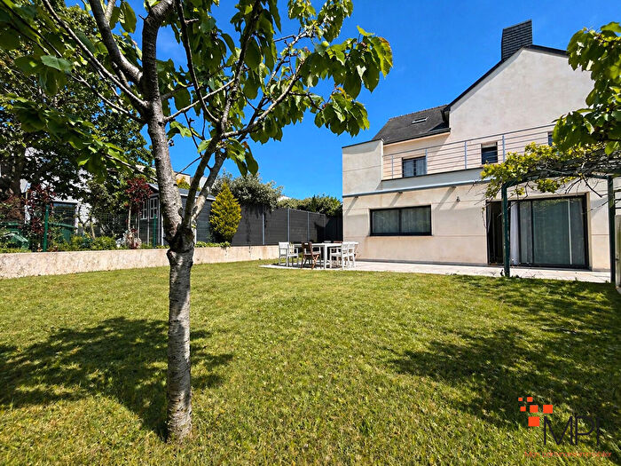 Maison à vendre - Vezin-le-Coquet - 9 pièces - 7 chambres