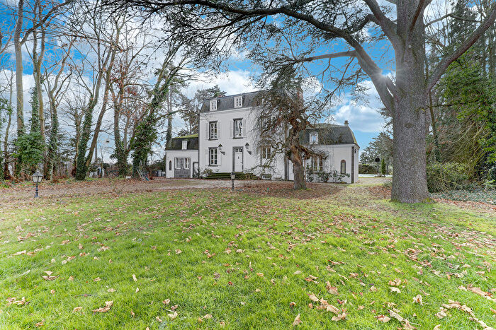 Maison à vendre - Cellule - 8 pièces - 6 chambres