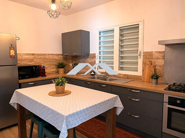 Maison 4 pièces à vendre - Sainte-Suzanne, Commune Bègue, Deux Rives